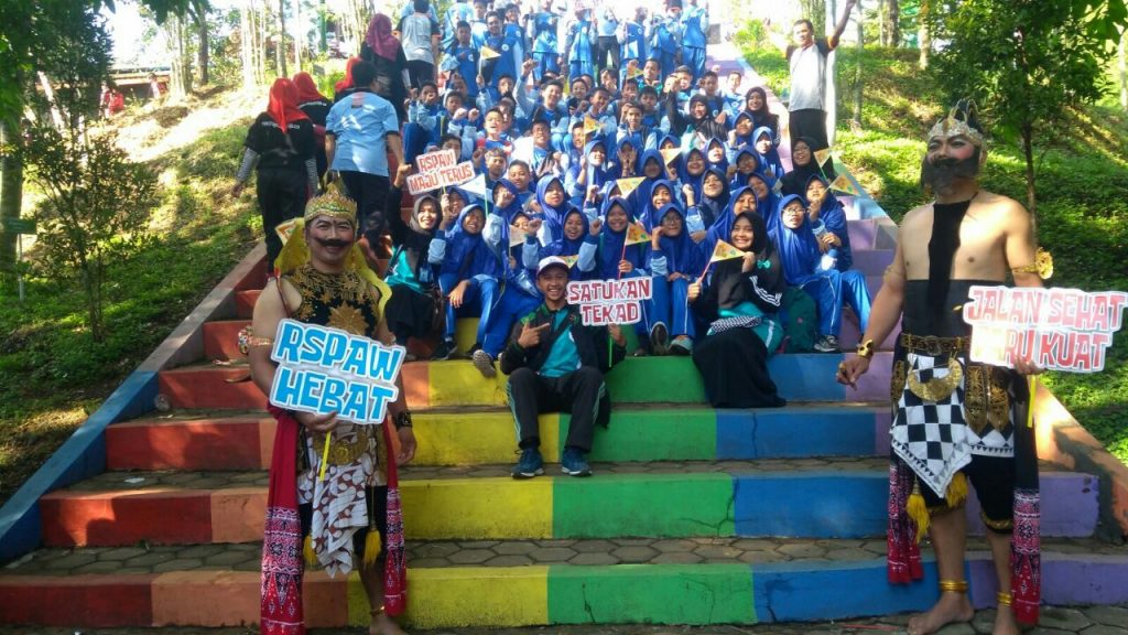 SMP Muhammadiyah Plus Salatiga turut rayakan HUT RSPAW ke 83 - SMP ...